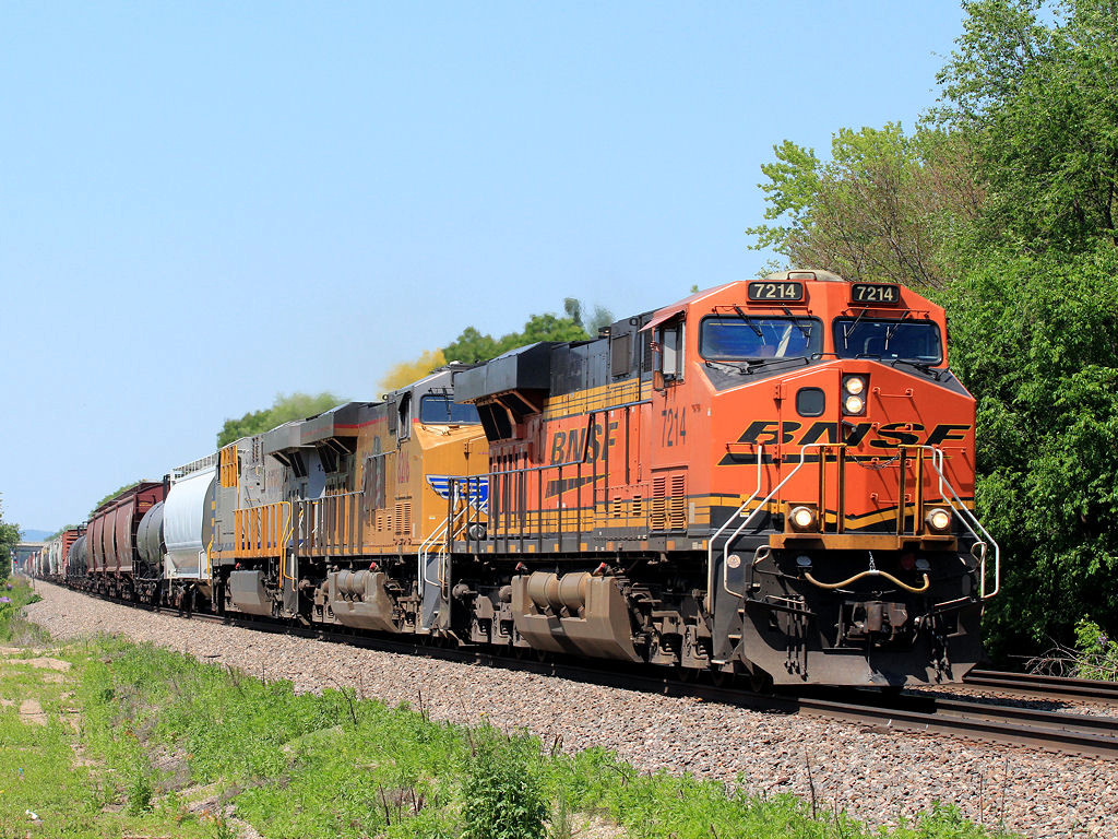 BNSF 7214